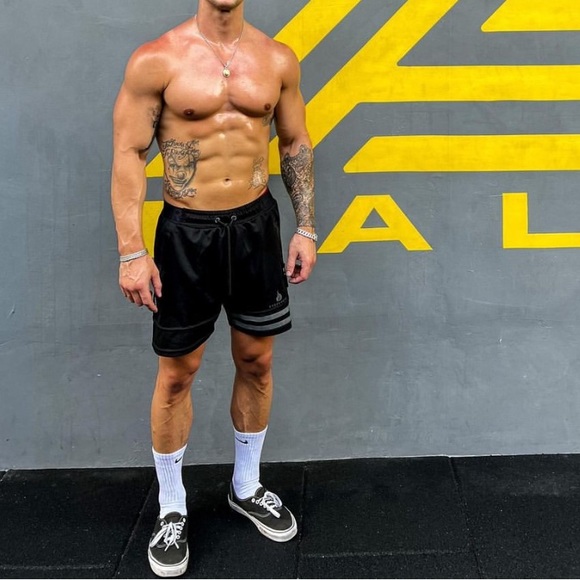 Vans | Shoes | Vans Men Skater Boy Bodybuilder Shoes 9 Black White Boat ...